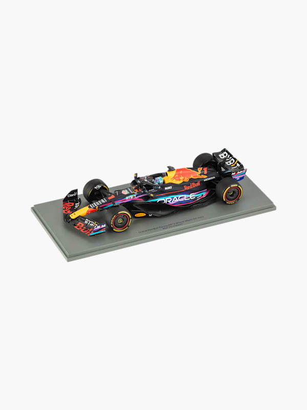 Max Verstappen Collection in Oracle Red Bull Racing - Official Red Bull ...